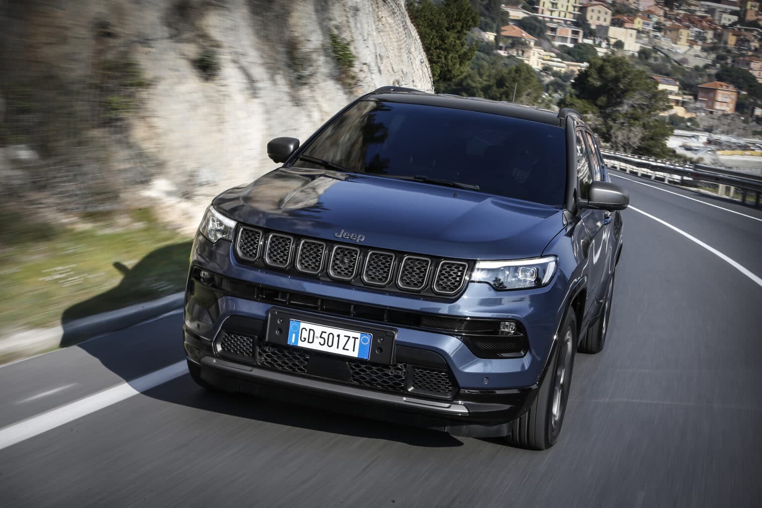 Jeep inicia la venta del nuevo Compass en España con la serie Opening ...
