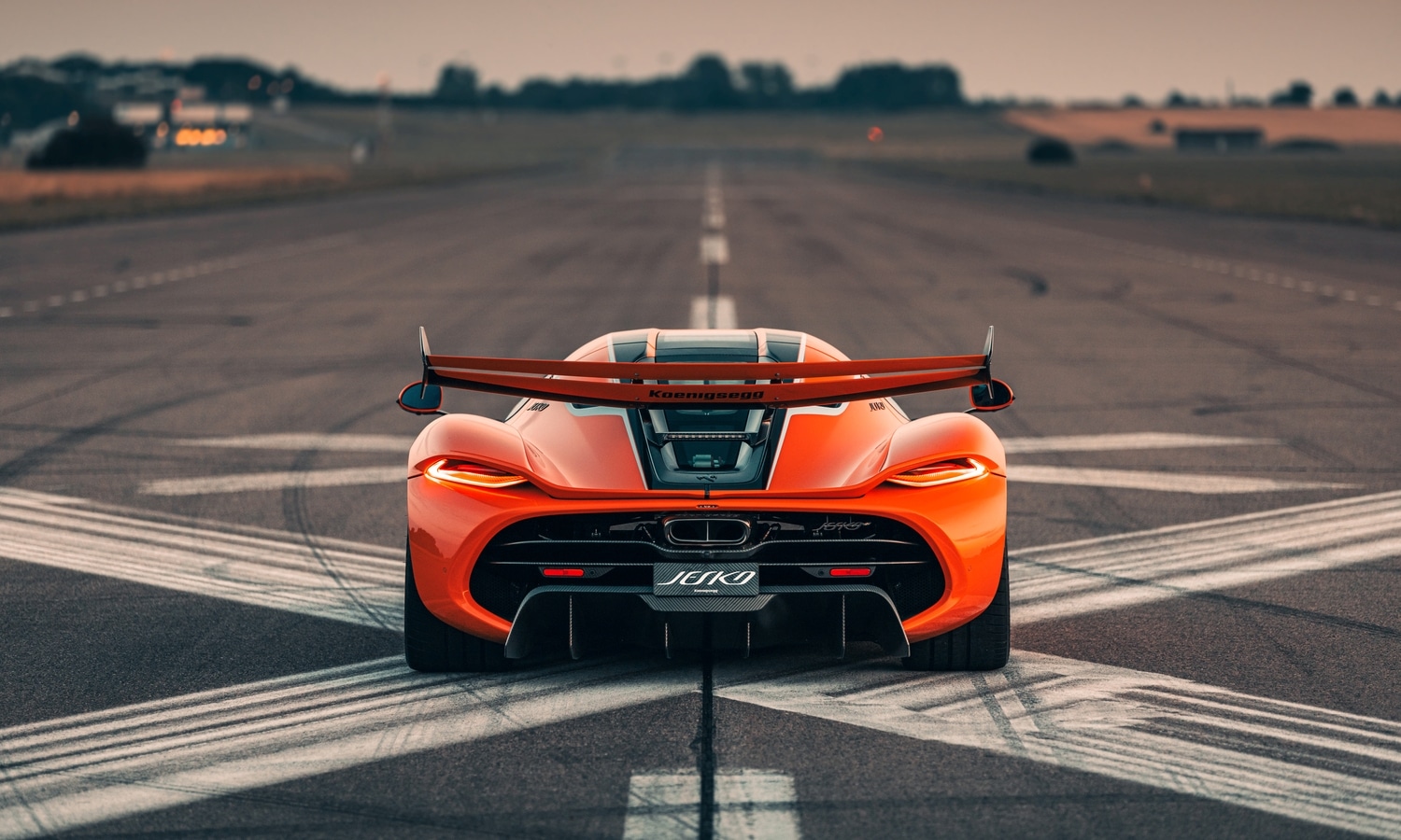 The Koenigsegg Jesko begins its production and presents a special unit