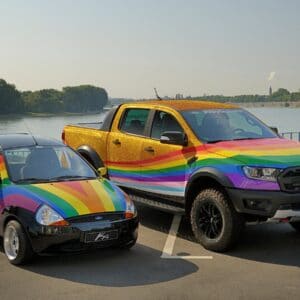Ford Very Gay Raptor: ¿Puede el color de un coche ser gay? Pues verás…