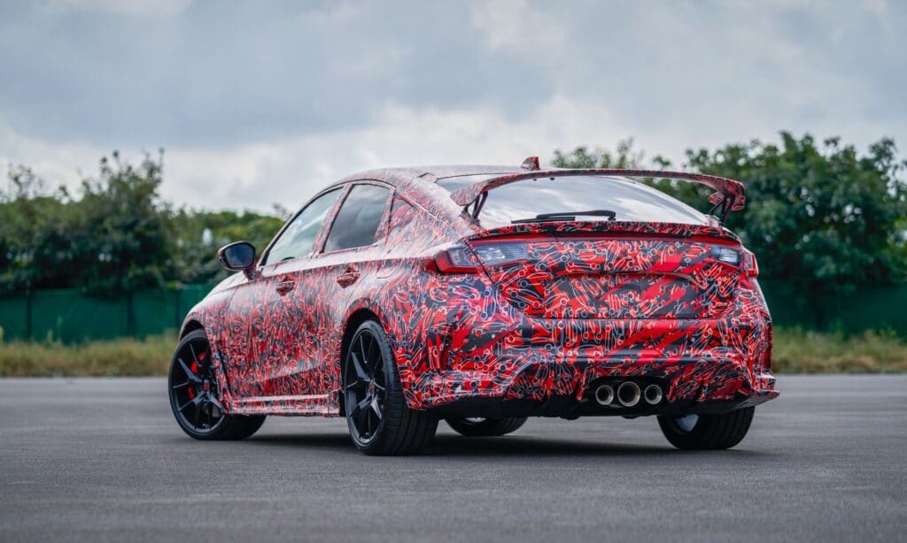 Honda Civic Type R: El «hot hatch» nipón se deja ver cargado de camuflaje