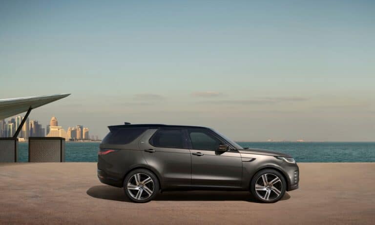 Land Rover completa la gama del Discovery con la versión Metropolitan