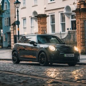 Mini actualiza todo su catálogo con la versión especial Shadow Edition