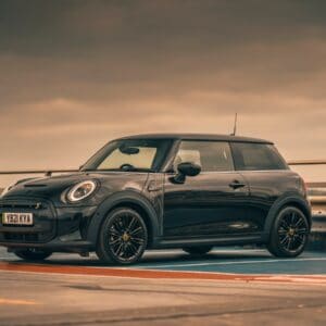 Mini actualiza todo su catálogo con la versión especial Shadow Edition