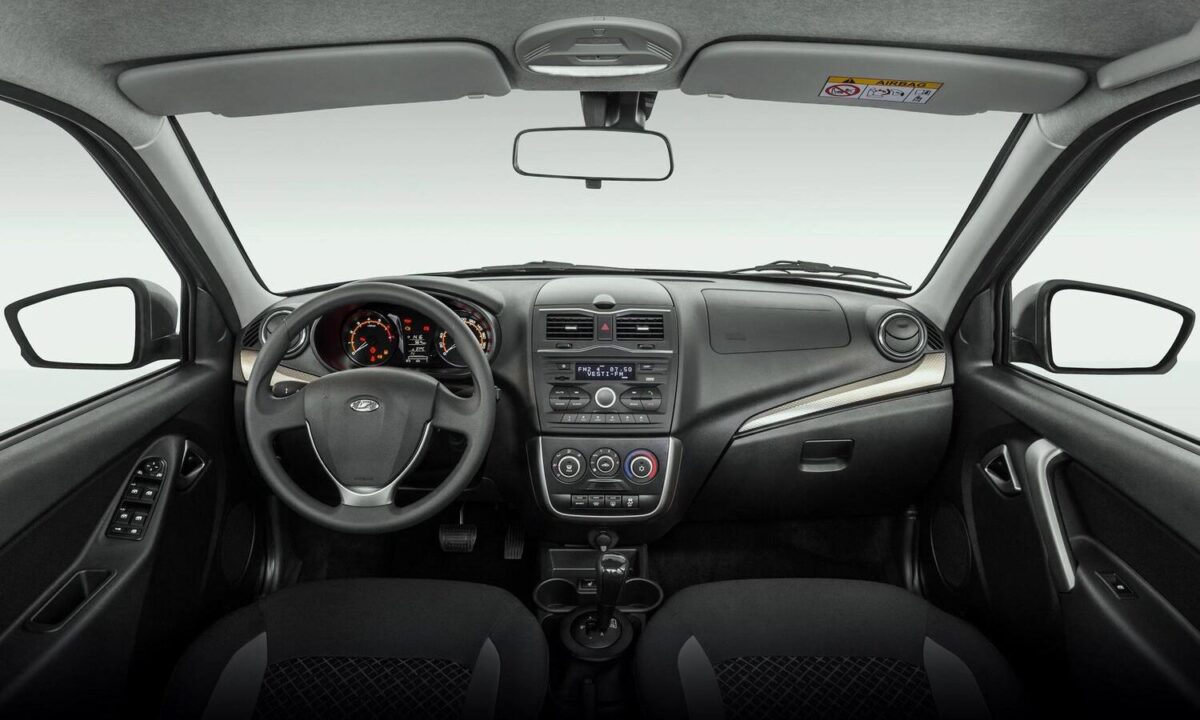 Primeros detalles del Lada Granta Cross liftback: Diseño, equipamiento ...