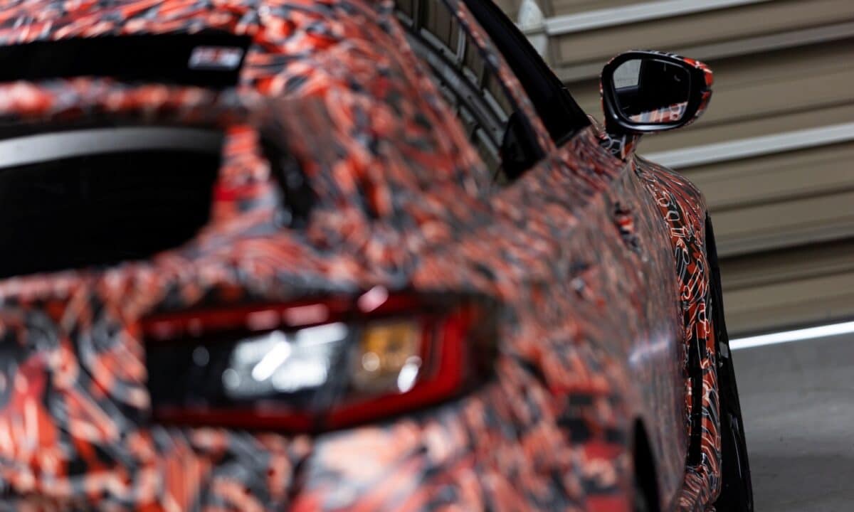 El nuevo Honda Civic Type R se deja ver vestido de camuflaje en Suzuka