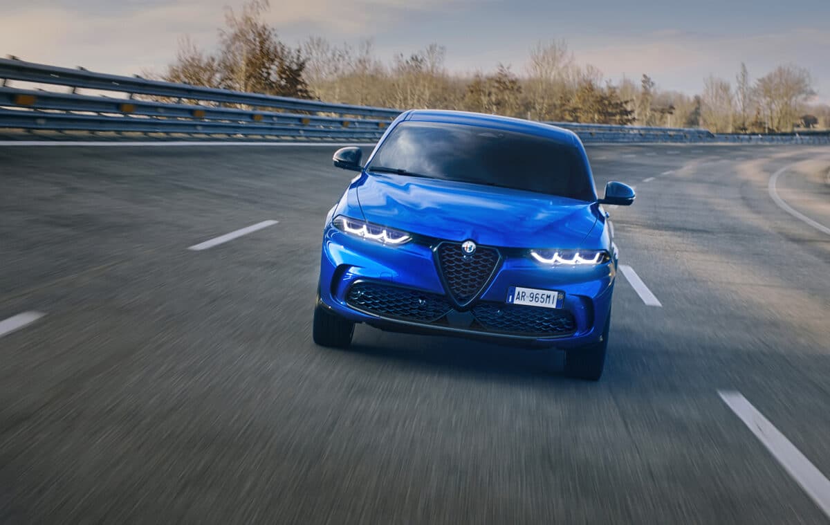 ¿Te gustaría que el Alfa Romeo Tonale Quadrifoglio Verde sea así? Quizá