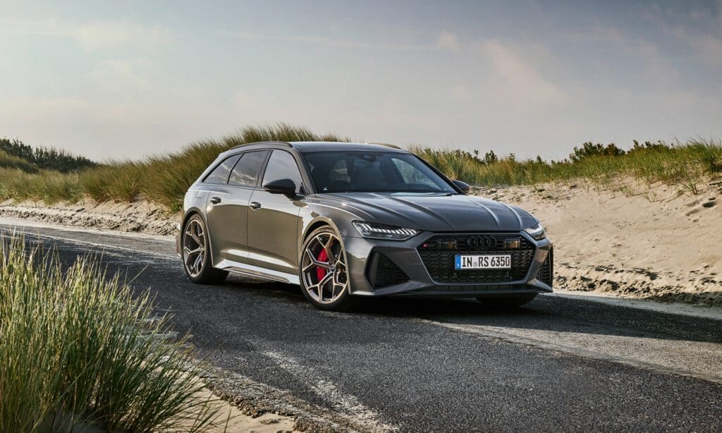 L'esclusività è tutto Questa è l'ABT RS6 Legacy Edition con 760 CV!