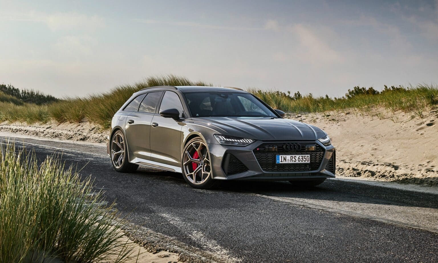 L'esclusività è tutto Questa è l'ABT RS6 Legacy Edition con 760 CV!