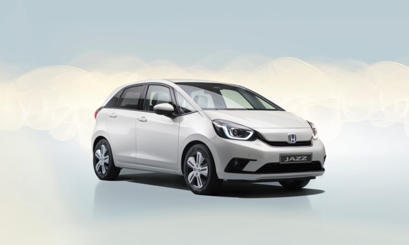 Novedades y mejoras para el Honda Jazz Crosstar, el urbano híbrido con ...