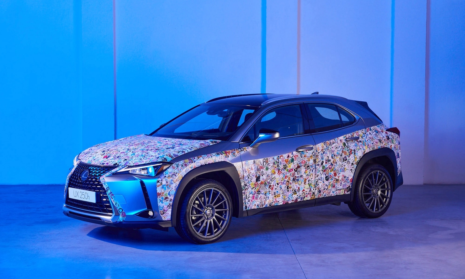 Lexus UX Sticker Bomb ¿Te comprarías un coche que luce «callejero»…?