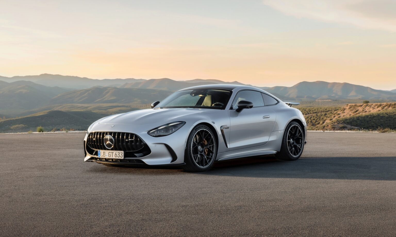 Mercedes-AMG apuesta por un nuevo V8 híbrido y recupera su esencia