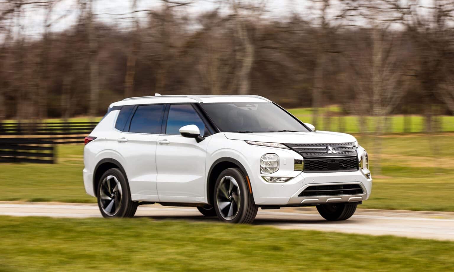 The Mitsubishi Outlander Black Edition arrives in the US to encourage ...