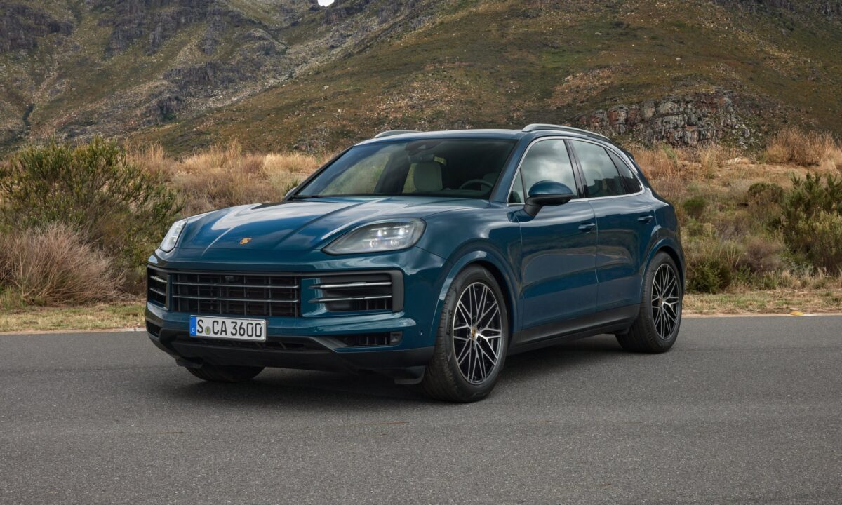 Porsche Cayenne stellt induktives One-Box-Ladegerät für zu Hause vor
