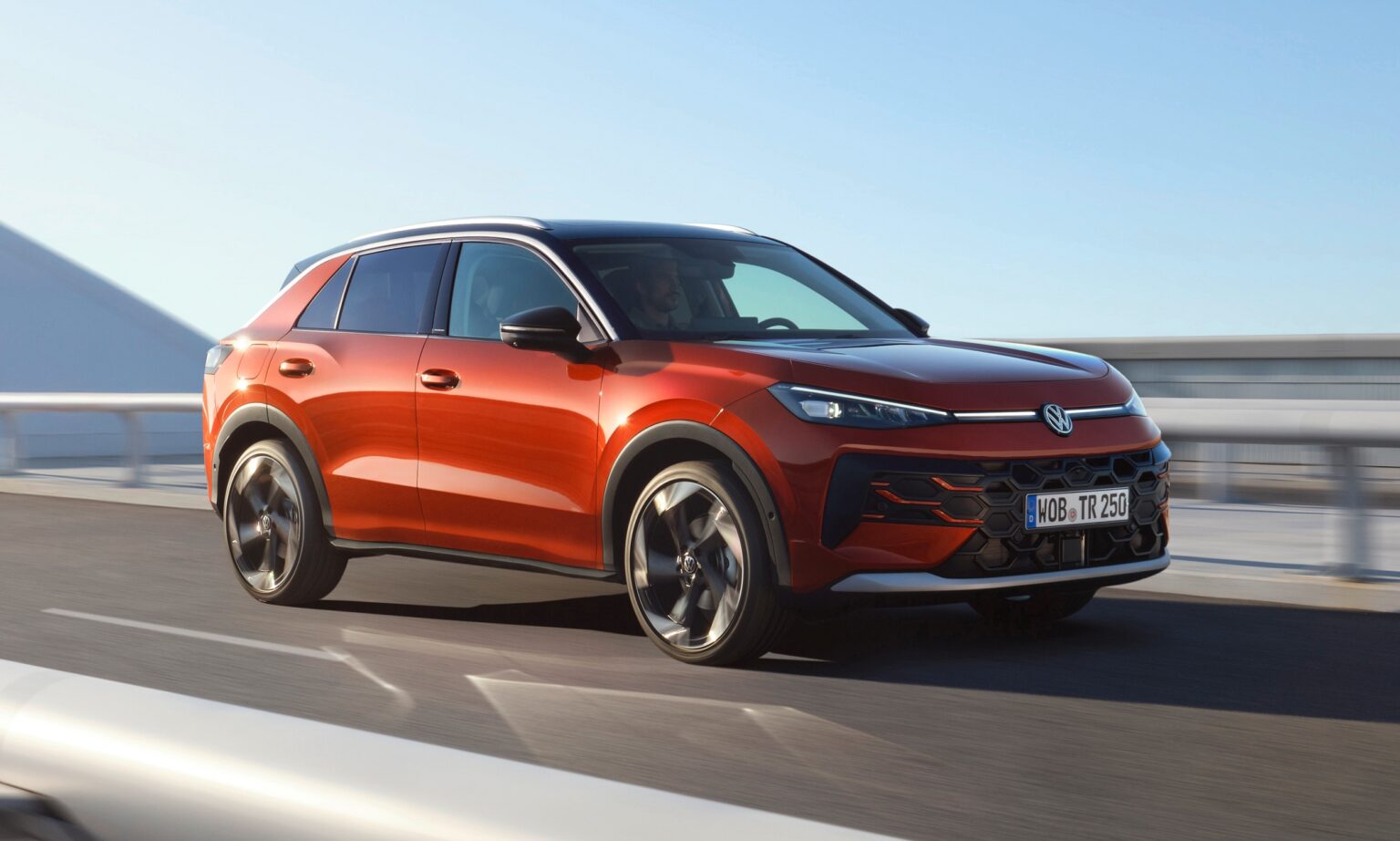Novi Volkswagen T-Roc 2025: SUV, ki na novo definira slog in tehnologijo