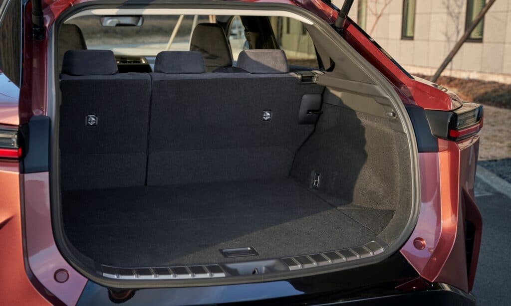 Lexus RZ 450e, nos subimos al nuevo eléctrico con dirección por cable