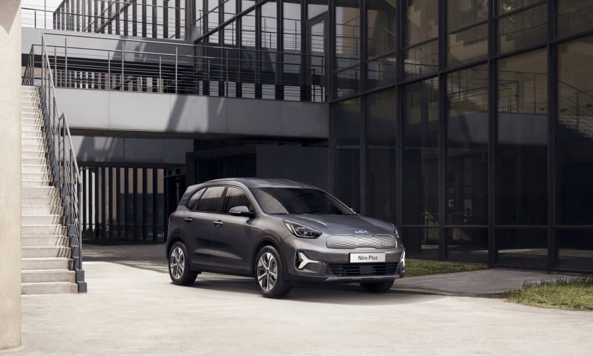 Con estos dos teasers Kia avanza cómo serán sus futuros vehículos PBV