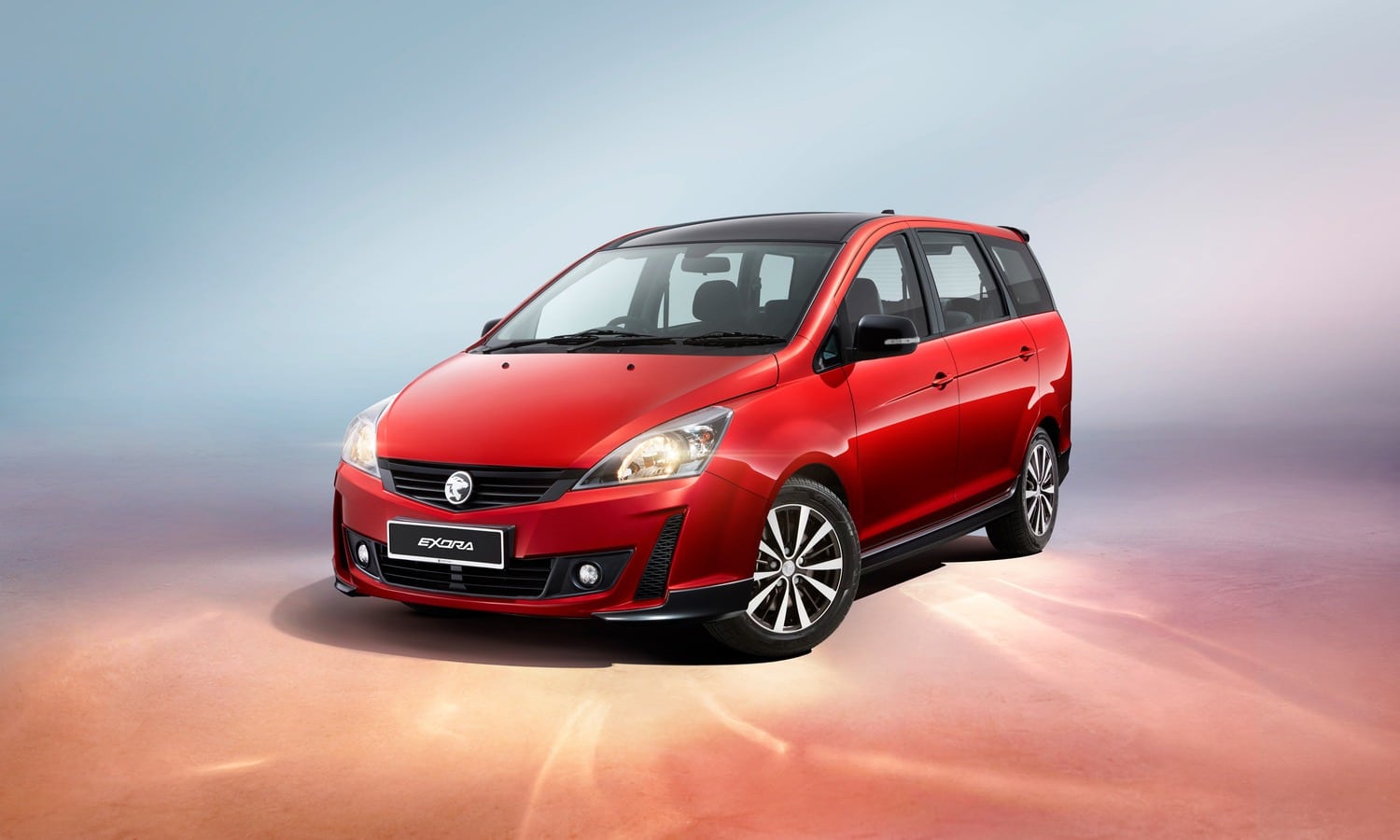 Proton Exora: ¿No te suena de algo su diseño? Piensa, piensa…