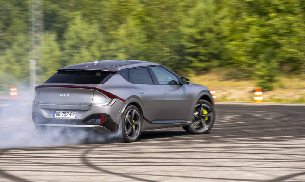 ¡KIA EV6 GT! 585 CV, 260 km/h y… modo Drift (entre otras cosas)