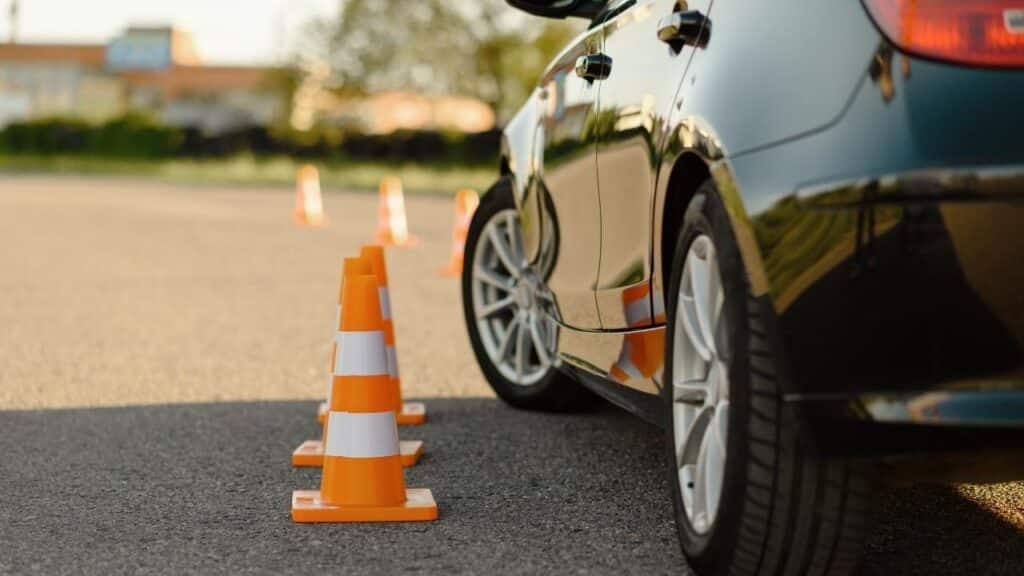 The best driving school cars: why to buy them and how