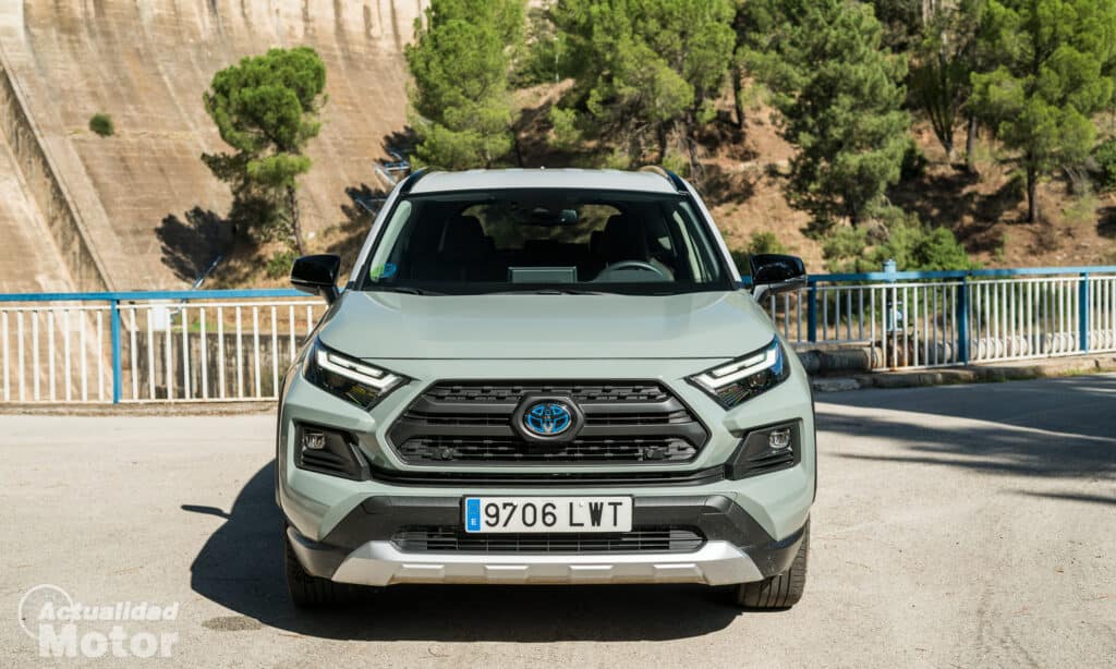 Prueba Toyota RAV4 Adventure 4×4 de 222 CV (con vídeo)
