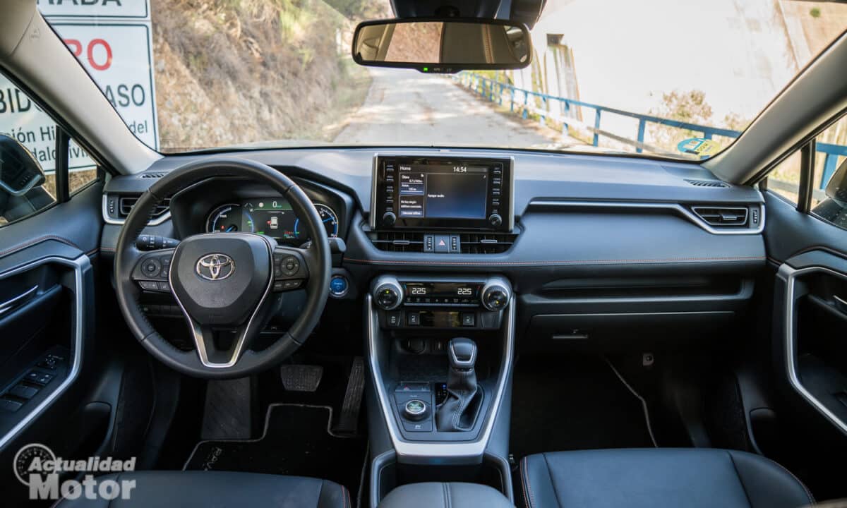 Prueba Toyota RAV4 Adventure 4×4 de 222 CV (con vídeo)