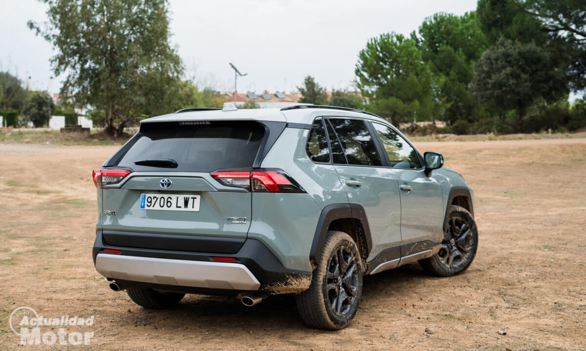 Prueba Toyota RAV4 Adventure 4×4 de 222 CV (con vídeo)