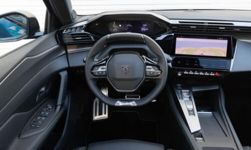 Prueba Peugeot 408 GT Hybrid 225 CV (con vídeo)