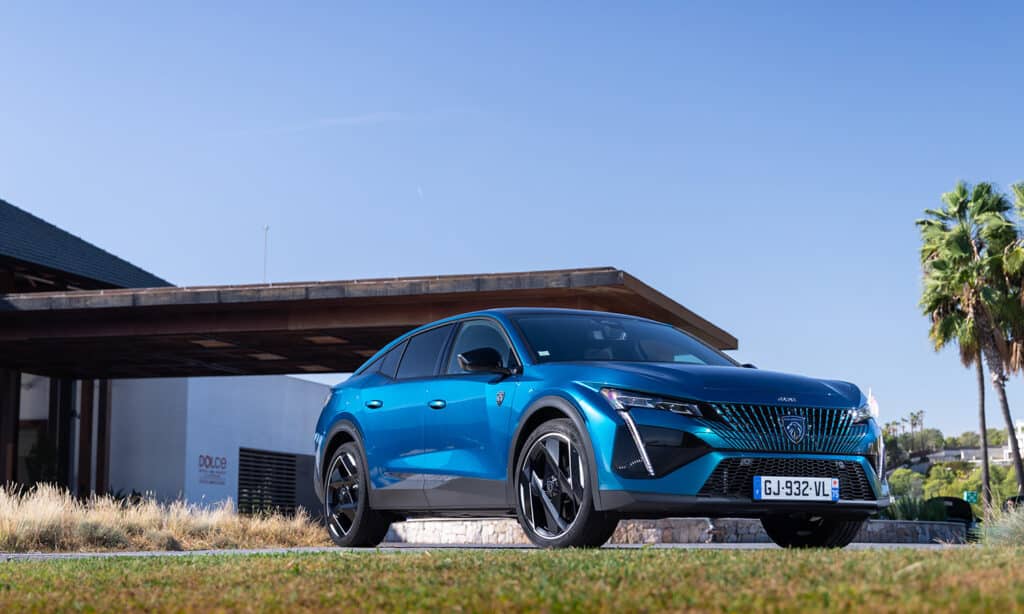 Essai Peugeot 408 GT Hybride 225 CV (avec vidéo)