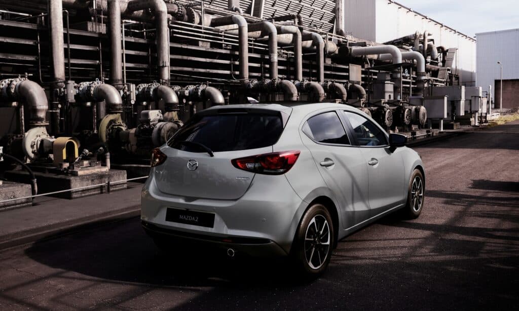 Mazda 2: La renovación del subcompacto japonés ya es oficial