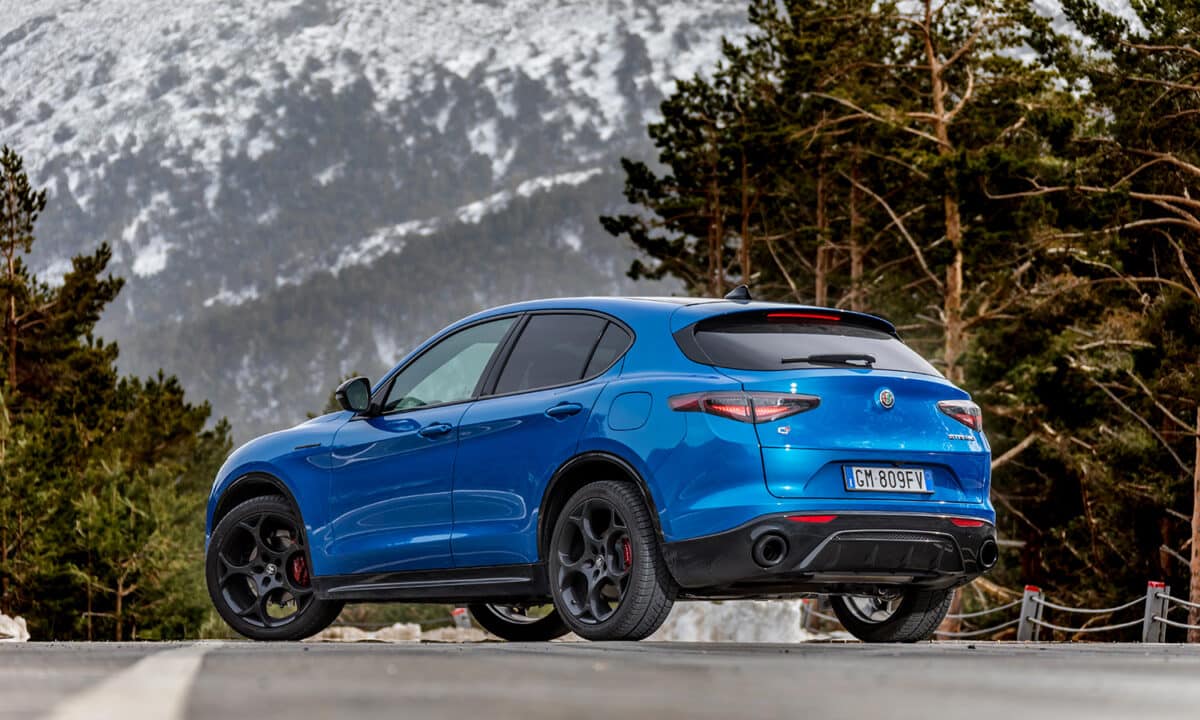 Alfa Romeo Stelvio 2023: Novedades, equipamientos y precios
