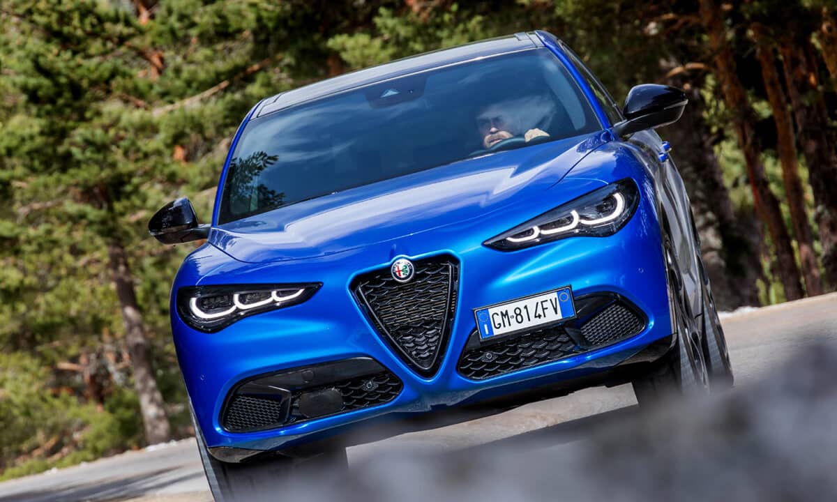 Alfa Romeo Stelvio 2023: Novedades, equipamientos y precios