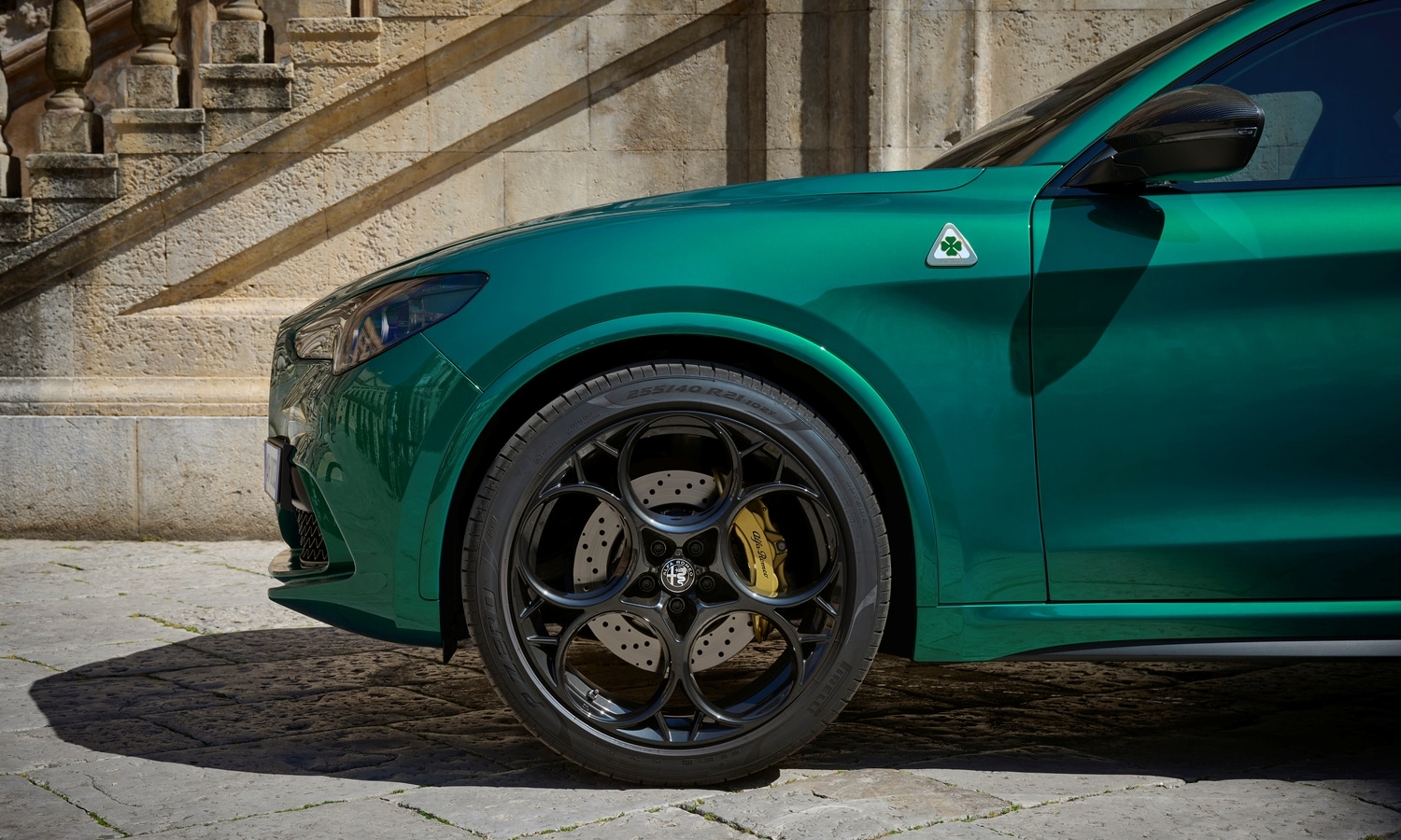 Alfa Romeo Stelvio Quadrifoglio 100 Aniversario: 520 CV de SUV deportivo