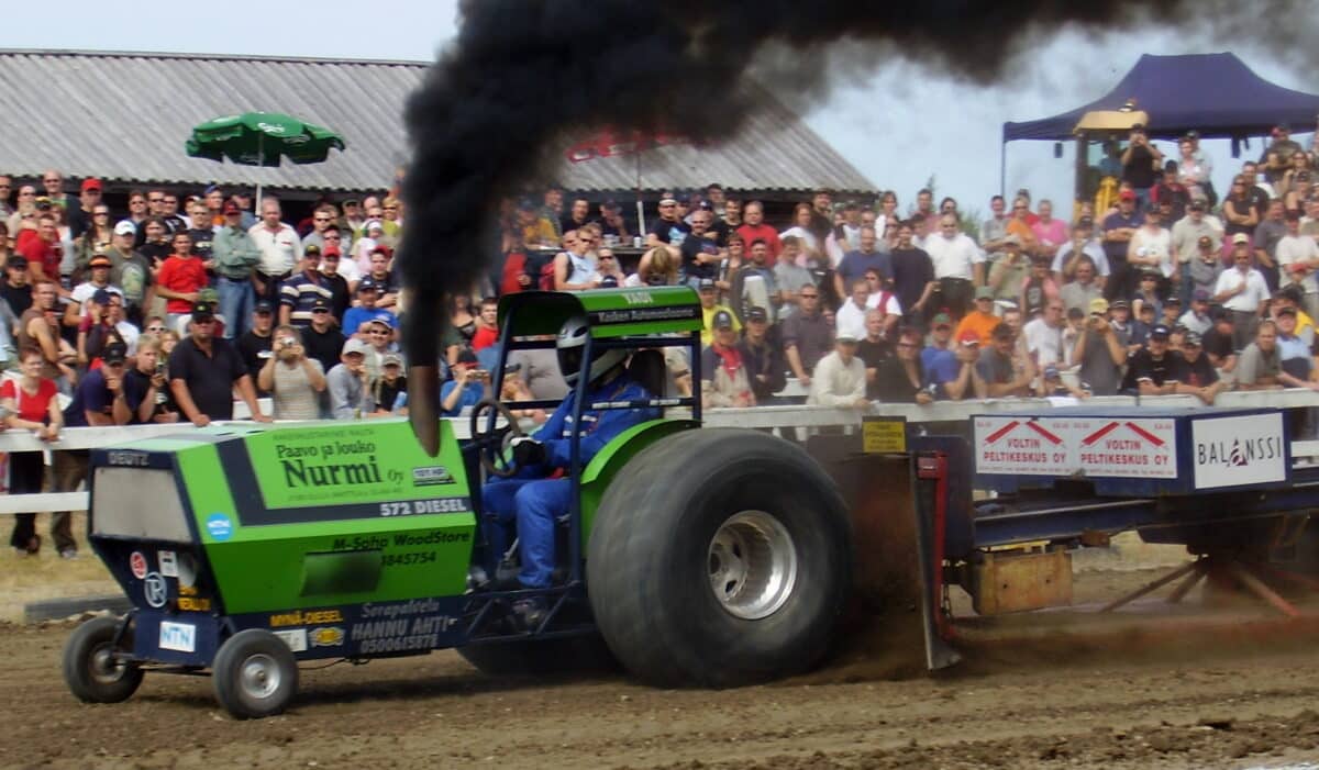 Hoy, en competiciones raras pero apasionantes…: Tractor Pulling