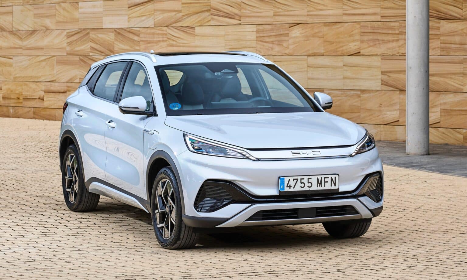 El gigante chino BYD (del que Elon Musk se reía hace tiempo) ya vende ...