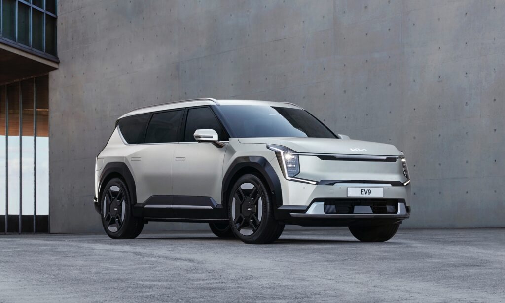 El Kia EV9 gana el título World Car of the Year 2024 y más…