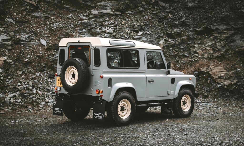 ¡Oficial! El Baby Land Rover Defender tiene fecha para su venta…
