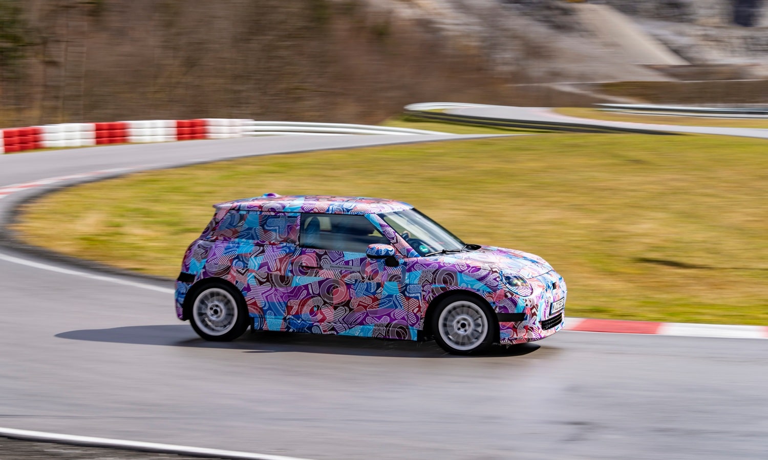 Mini anuncia la potencia y autonomía del nuevo Cooper Electric…