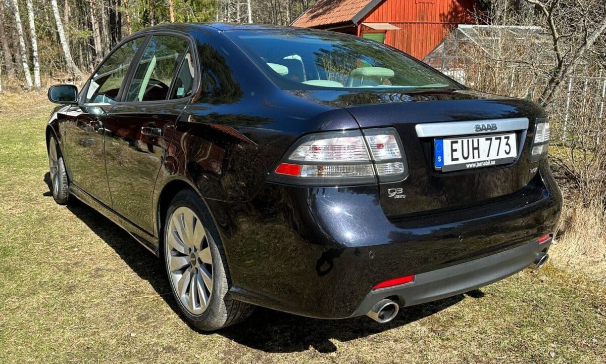 ¿Quieres este raro y exclusivo Saab 9-3 Aero Turbo4? ¡Pues corre!