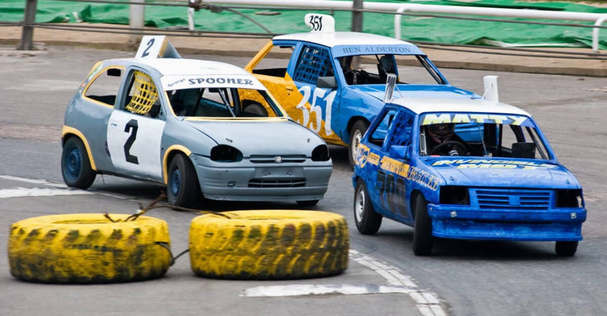 Hoy, en competiciones raras pero apasionantes…: Banger Racing