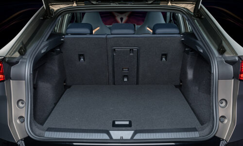 Primer contacto con el Cupra Tavascan, nos subimos al SUV coupé ...