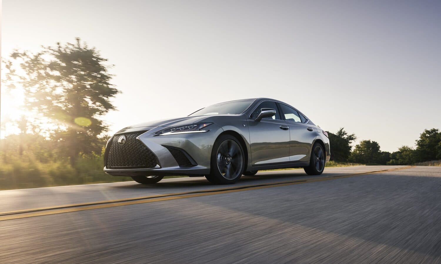 ¿Encuentras los cambios en el Lexus ES MY24? Saca la lupa pues