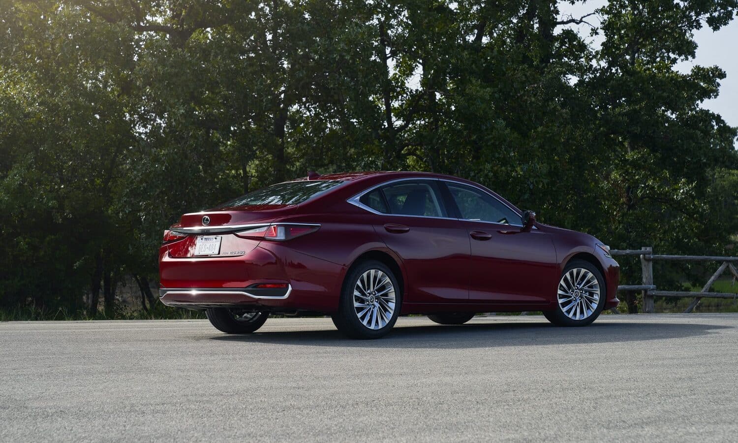 ¿Encuentras los cambios en el Lexus ES MY24? Saca la lupa pues