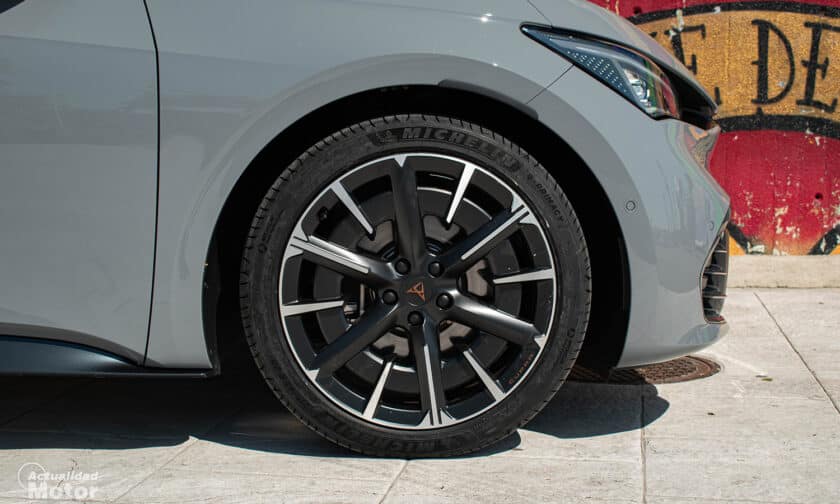 Prueba MICHELIN E.Primacy y Pilot Sport EV, la gama para electrificados ¡Con vídeo!