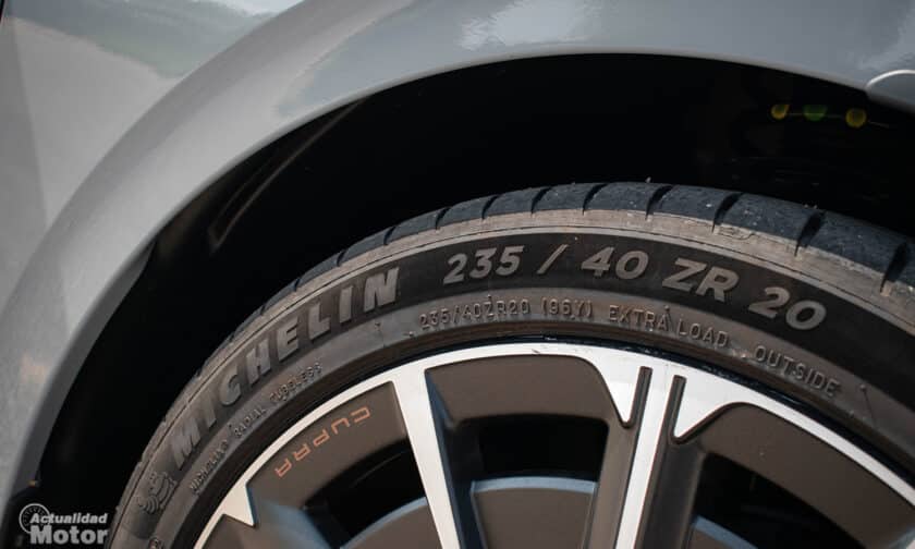 Prueba MICHELIN E.Primacy y Pilot Sport EV, la gama para electrificados ¡Con vídeo!