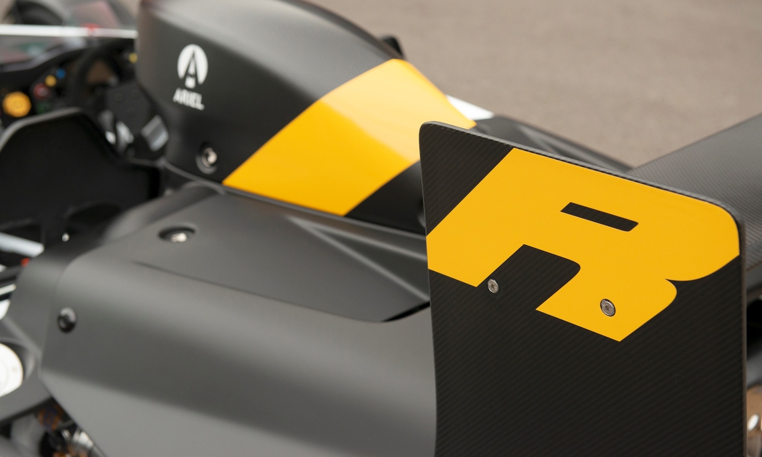 Ariel Atom 4R: 400 CV de pura diversión para menos de 680 kilos…