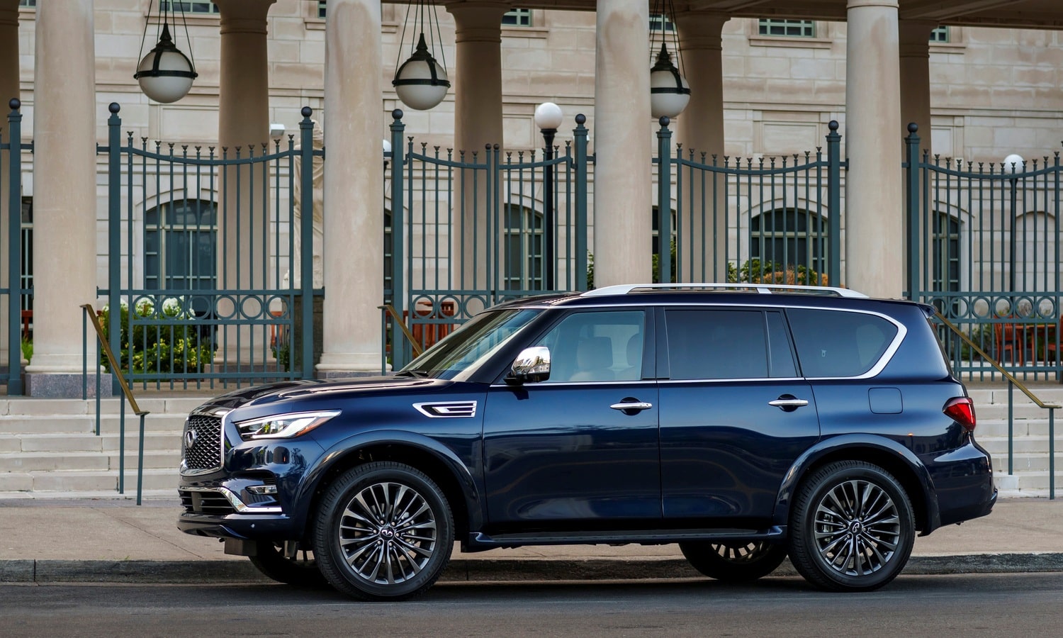 Infiniti QX80 MY24: Estirando «el chicle» de una receta de éxito…