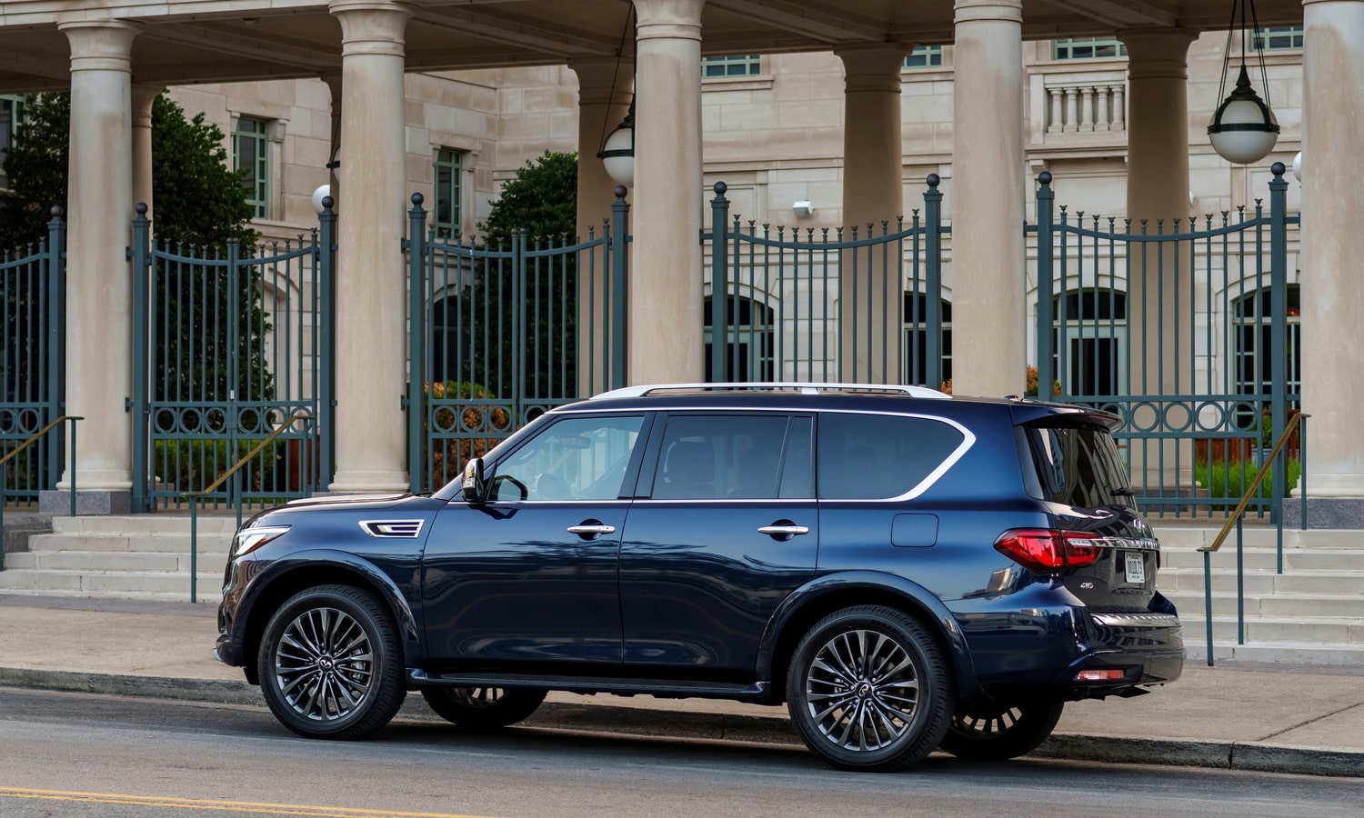 Infiniti QX80 MY24: Estirando «el chicle» de una receta de éxito…