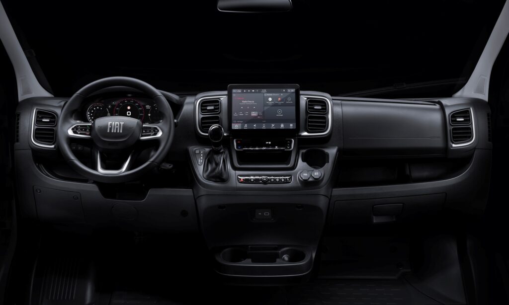 Stellantis actualiza su gama de vehículos industriales eléctricos…