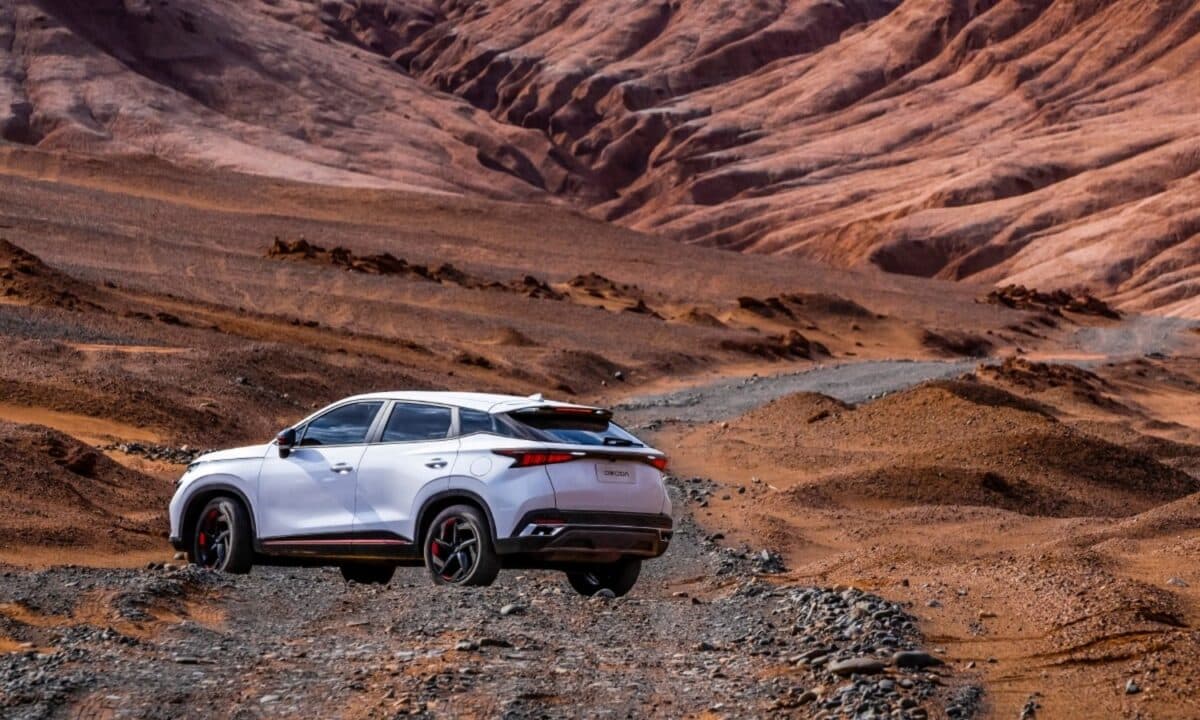 The Omoda 5 arrives in Spain with a groundbreaking price… Ojito MG…