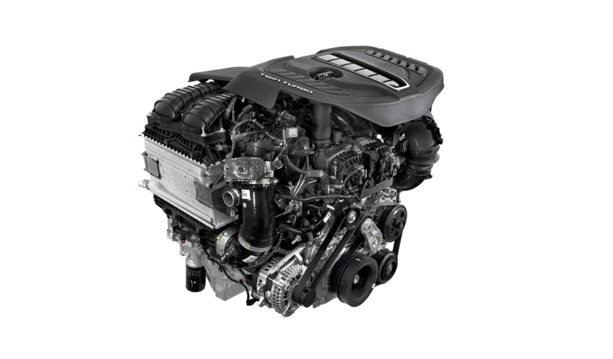Stellantis surprises and will return to manufacturing HEMI V8 engines ...
